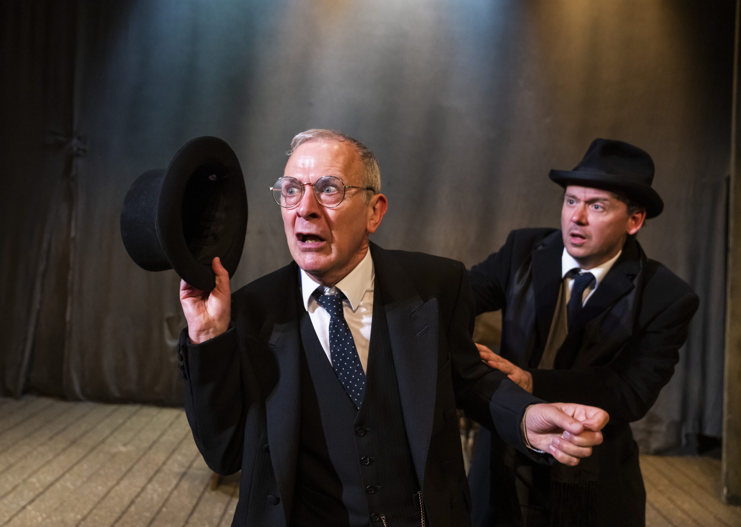 6. THE WOMAN IN BLACK. Robert Goodale ‘Arthur Kipps’ and Antony Eden ...